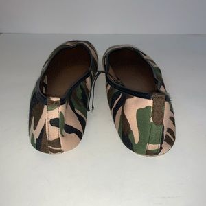 Charles Albert | Shoes | Charles Albert Camouflage Ballet Flats Nwot 75 ...